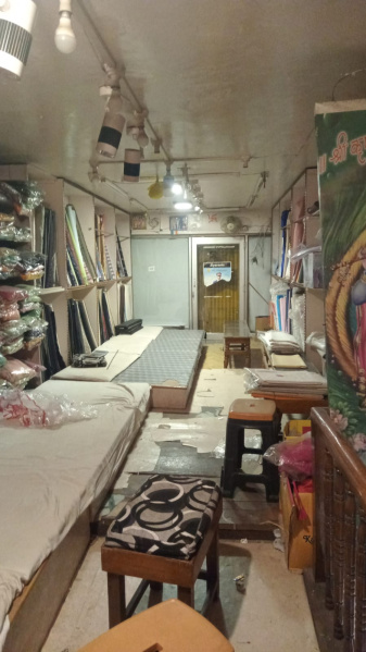 32 Sq.ft. Showroom for Rent in Huzur, Rewa (REI1444294)